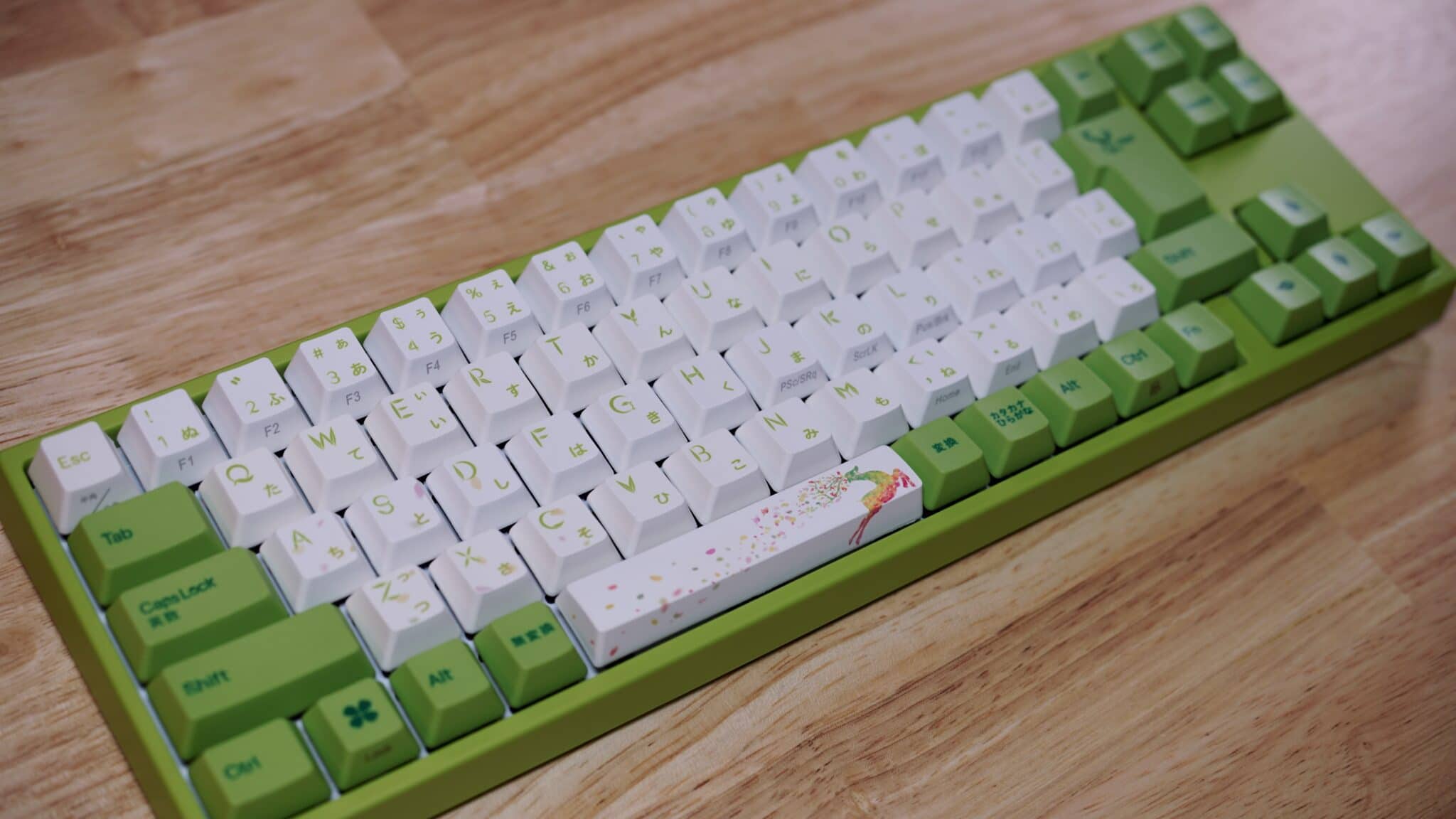 無限に使える？Varmilo 静電容量 メカニカルキーボード レビュー | Tech Neighbor