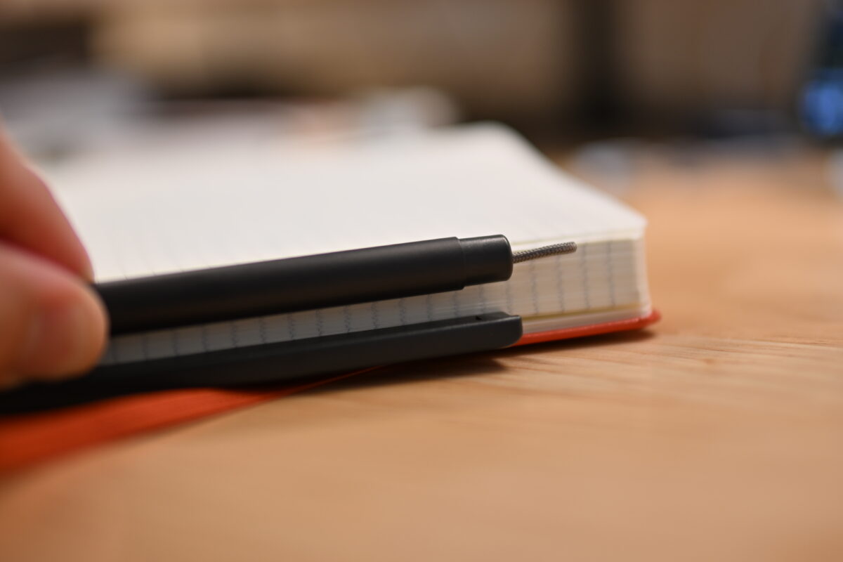 ノートとペンをスマートに持ち運ぶ！ゼブラ ピタン(Pitan) レビュー | Tech Neighbor